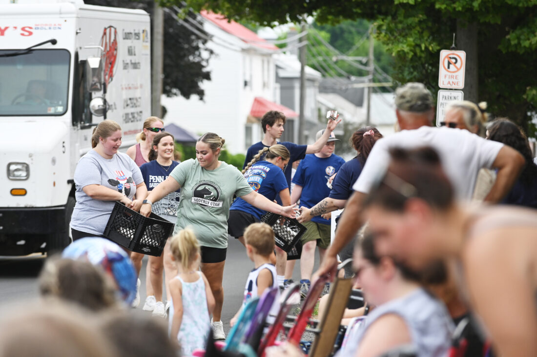 Residents turn out for parade | News, Sports, Jobs - Altoona Mirror